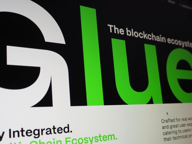Crypto Sleuth Ogle Proposes Security-Centric 'Glue' Blockchain - 8V ... Crypto Sleuth Ogle Proposes Security-Centric 'Glue' Blockchain - 8V ...